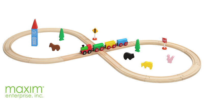 Wooden Figure 8 Train Set with Animals – WoodenTracks
